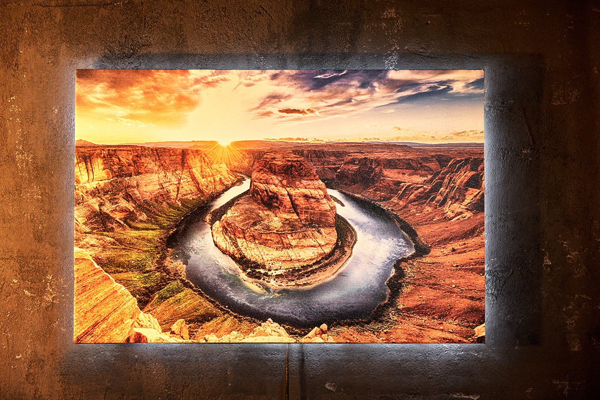 Natural canvas with backlight